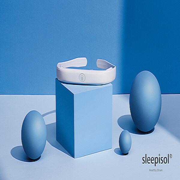 快眠をサポートするウェアラブルデバイス『sleepisol』初の展示・店頭販売がスタート (2022年3月22日掲載) - ライブドアニュース