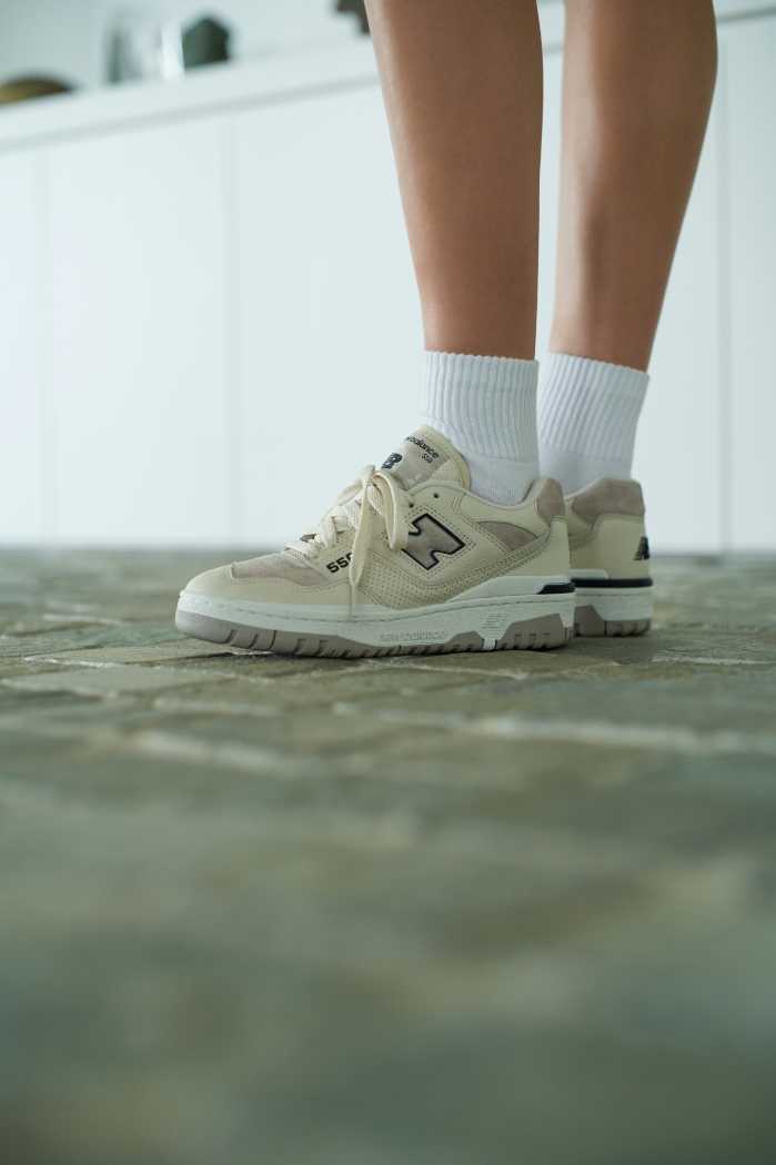 【emmi】大屋夏南を起用したウェブ企画第3弾♡初夏を感じるアイテムが登場 - Peachy - ライブドアニュース