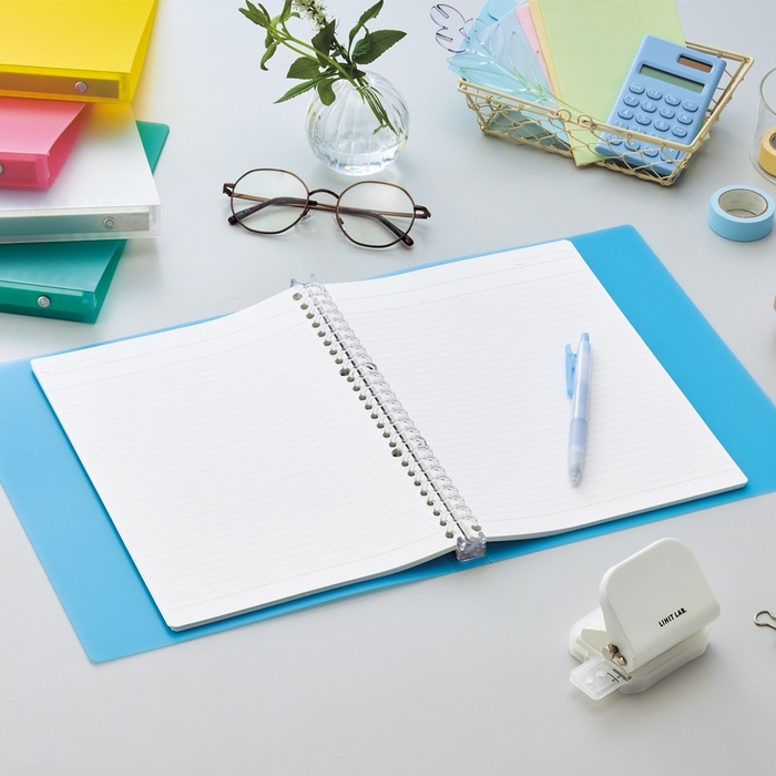 大容量350枚収容できるバインダーが『FRIOR』(フリオール)シリーズで発売 - ライブドアニュース