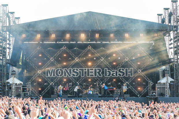 【画像】大トリはback number、[Alexandros]、四星球ら出演ーー興奮と熱狂の『MONSTER baSH 2023』2日目レポート 110/115 - ライブドアニュース
