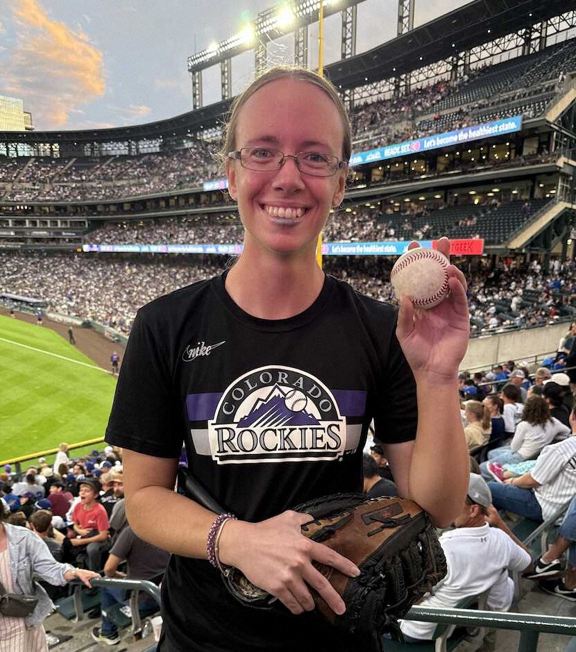 大谷翔平の日米通算300号球が651万円で落札 獲得した女子大生が出品 最低落札額の1.8倍まで高騰 - ライブドアニュース