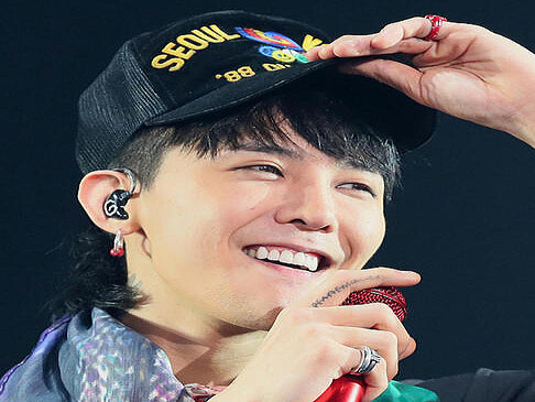 【韓流】G－DRAGON「818 BLOOM」の2次販売が19分でソールドアウト (2025年10月2日掲載) - ライブドアニュース