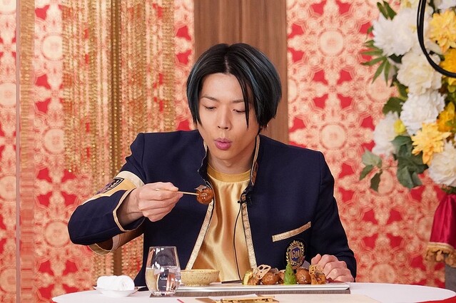 Bokep tante ngajarin ngewe