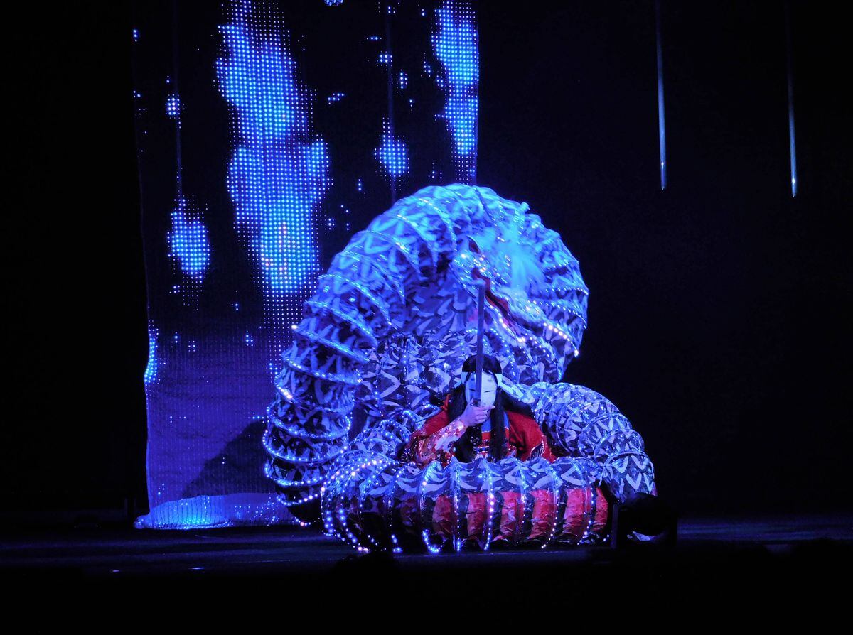 OSKも出演「ZIPANGU 光が彩る演舞祭」開幕 - ライブドアニュース