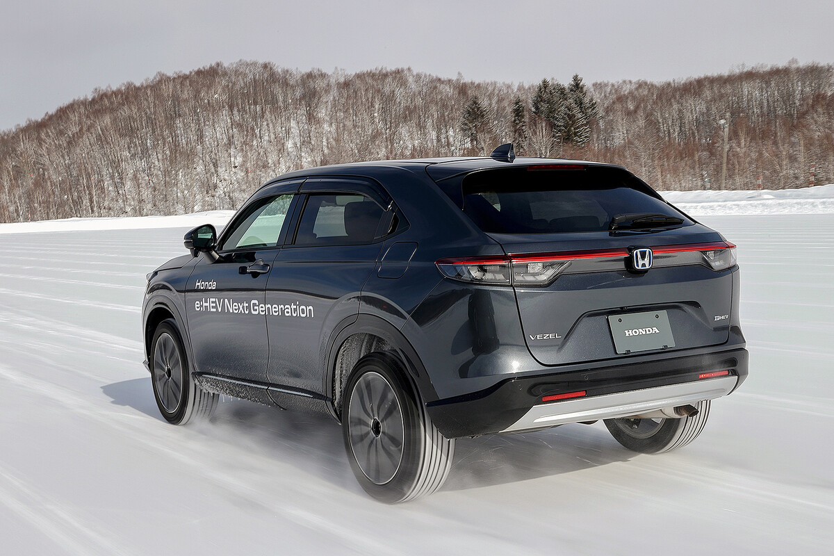 【画像】【試乗】雪上で市販前のプレリュードを全開走行！ ホンダの次世代e:HEV 4WDシステムも試した 9/48 - ライブドアニュース