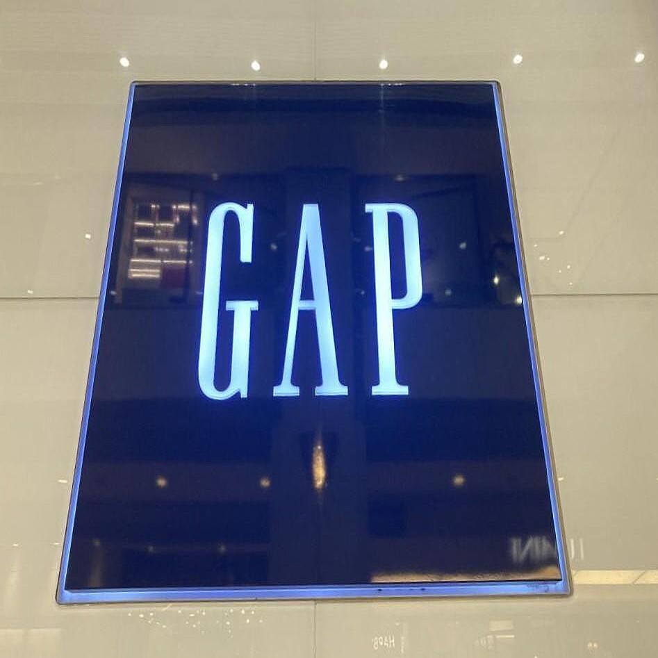 【GAP】新作アイテムも″40％オフ″は激アツ。ひと足早くGWセール開催中だよ～！《5月6日まで》 (2025年4月23日掲載) - Peachy - ライブドアニュース