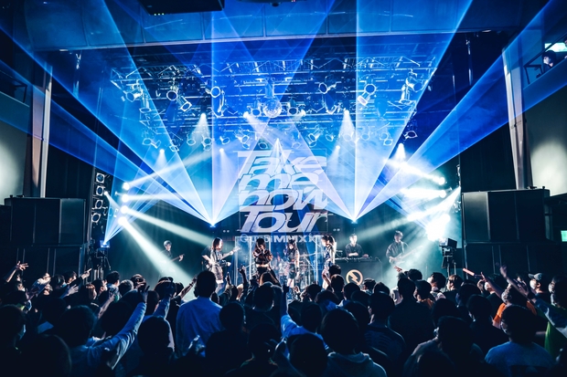 Quubi、初のバンドセットツアー東京ファイナルに見た掴んだ自信と初見を一撃で仕留めるほどの攻撃力 - ライブドアニュース