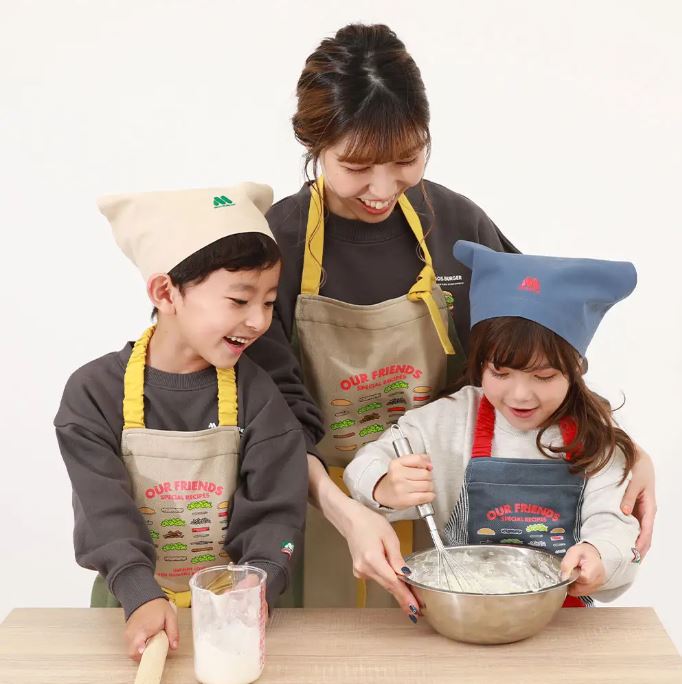 モスバーガー×devirock(デビロック)初コラボ、トレーナー・エプロン・ソックスなど9品発売、防汚機能つき - ライブドアニュース