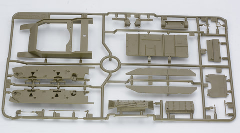 【画像】「1/48 アメリカ軽戦車 M5A1 スチュアート」レビュー偵察能力に優れた機敏な戦車を、全長約10cmで表現 5/51 - ライブドアニュース
