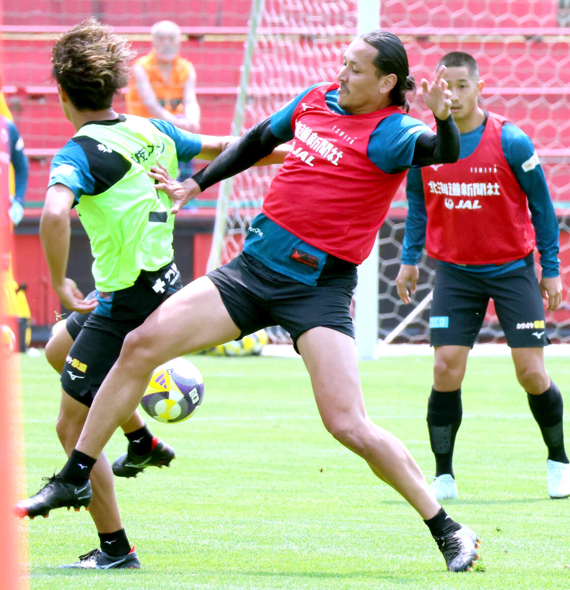 J2札幌 2戦ぶり白星へDF大崎玲央が“我慢”を植え付ける「相手に持たれてもネガティブにならず」…31日・アウェー仙台戦 (2025年5月31日掲載) - ライブドアニュース