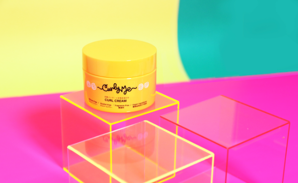 カーリーヘア専用ブランド「Curly Me」から、くせ毛を活かす「カールクリーム」が登場 - Peachy - ライブドアニュース