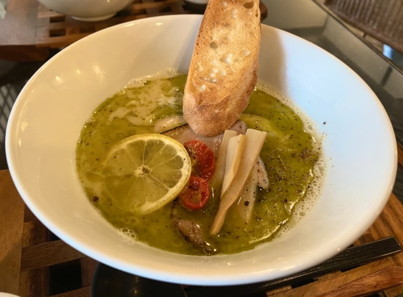 【糸島市・志摩桜井】“バジル×出汁”の余韻が残る一杯、創作ラーメン「ITO DESSIN（イトデッサン）」で広がる新しい味覚【ガジェ通糸島編集部】 (2025年6月15日掲載) - ライブドアニュース