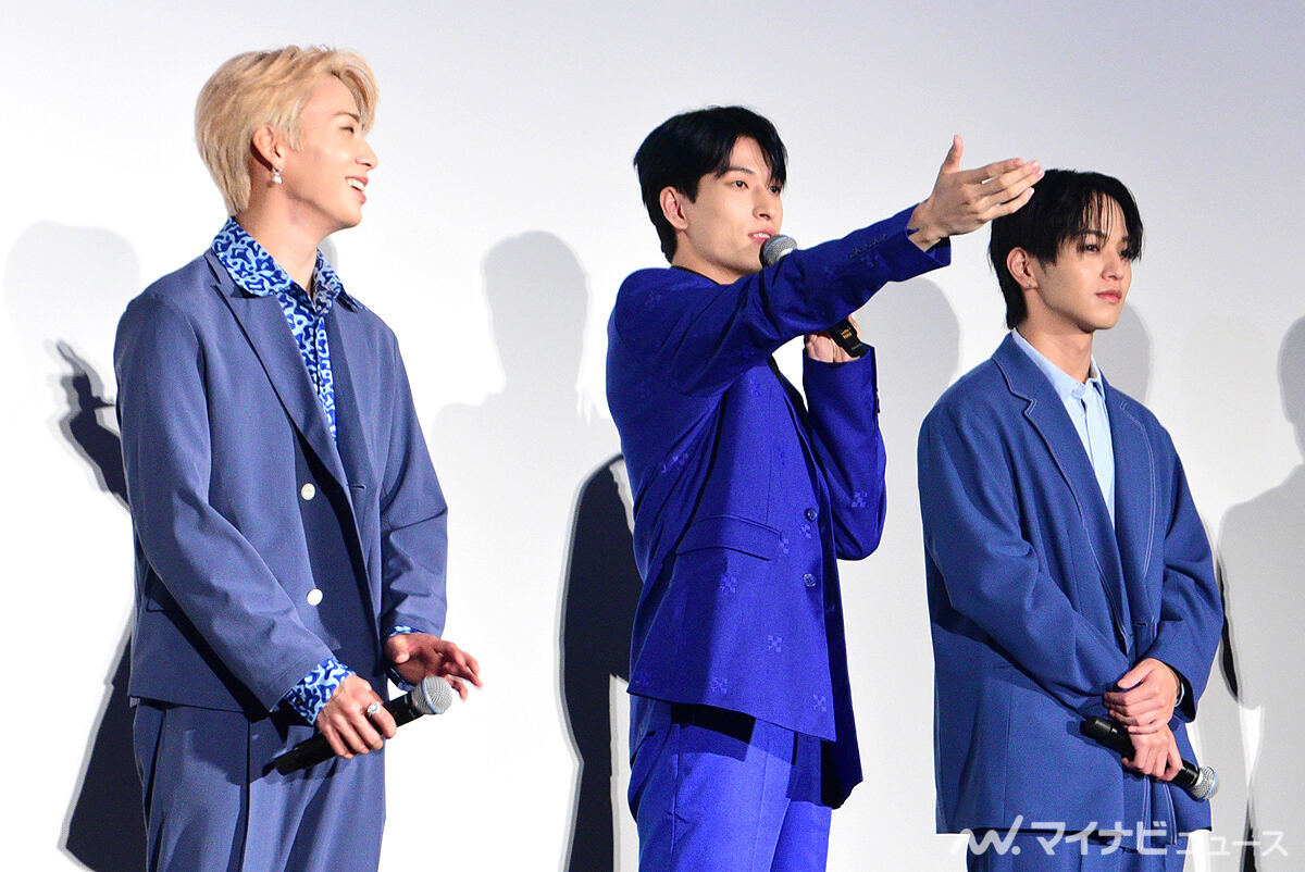 白岩瑠姫、主演映画イベントにJO1全員集合! ヒロイン・河野純喜からの圧でマスクを外す - ライブドアニュース