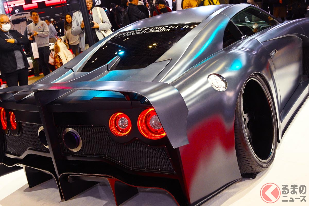 ド迫力の「和製スーパーカー」初公開！ “超ワイドボディ”採用したCREWCH「新型R356」コンセプトが凄い！“GT-R”ベースに「匠の手作り ...