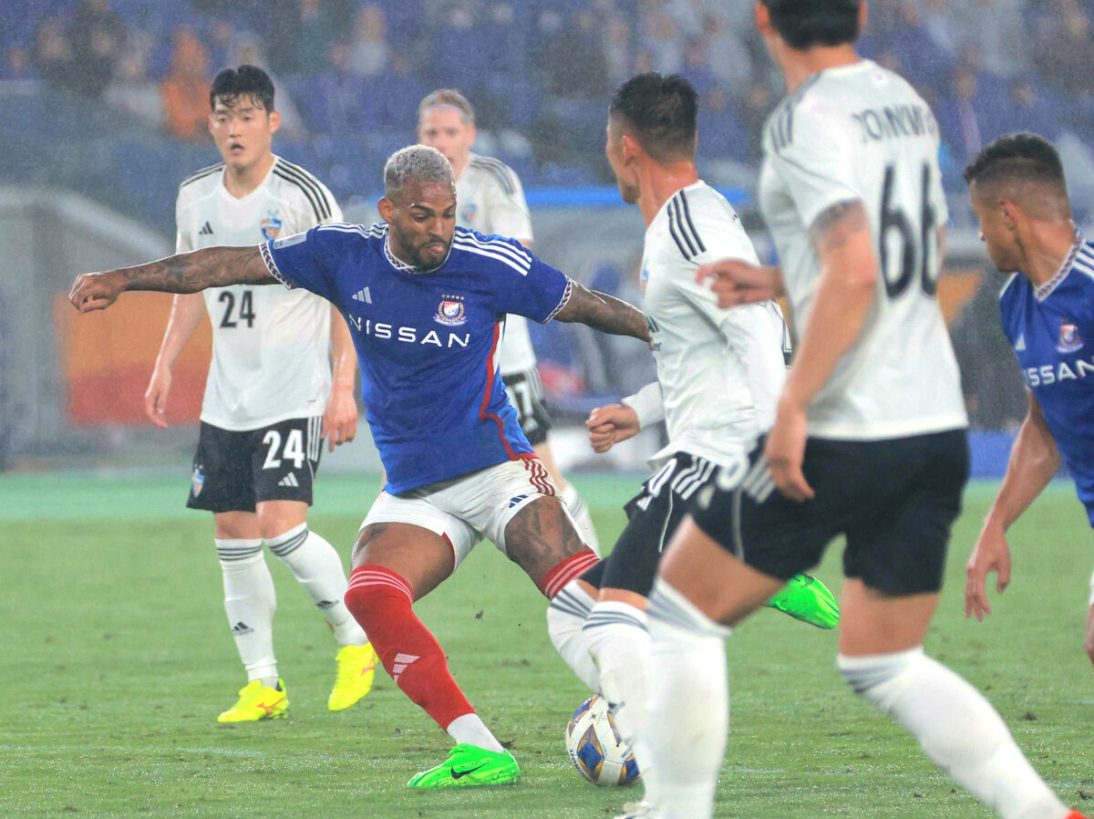 【ACL】10人の横浜FM、耐えて2戦合計3―3で延長へ…準決勝・蔚山戦 (2024年4月24日掲載) - ライブドアニュース