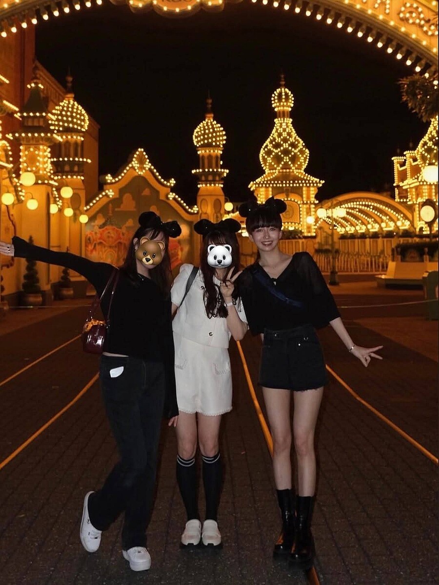 【画像】「全員161センチなのに私だけ」Cocomiがポツリ…友人とのディズニー3ショットに反応さまざま 「小さい時に…」母・工藤静香との思い出も綴る 3/4 - ライブドアニュース