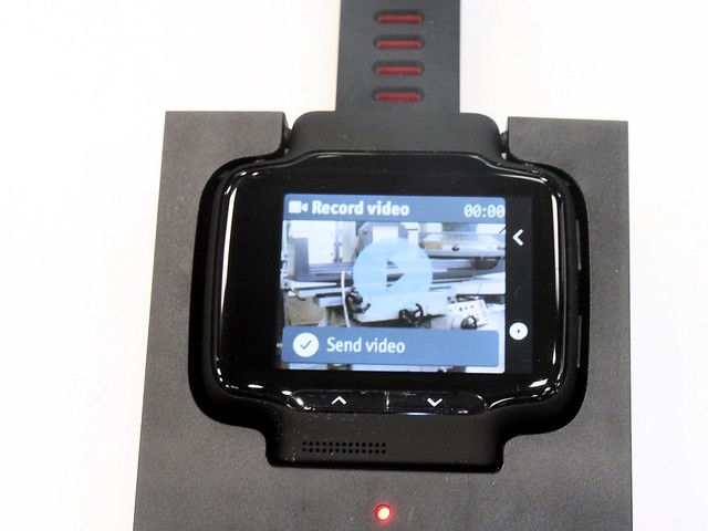 800万画素カメラ搭載、WORKERBASEの産業用大画面スマートウォッチを使いたい：HANNOVER MESSE 2018 - ライブドアニュース