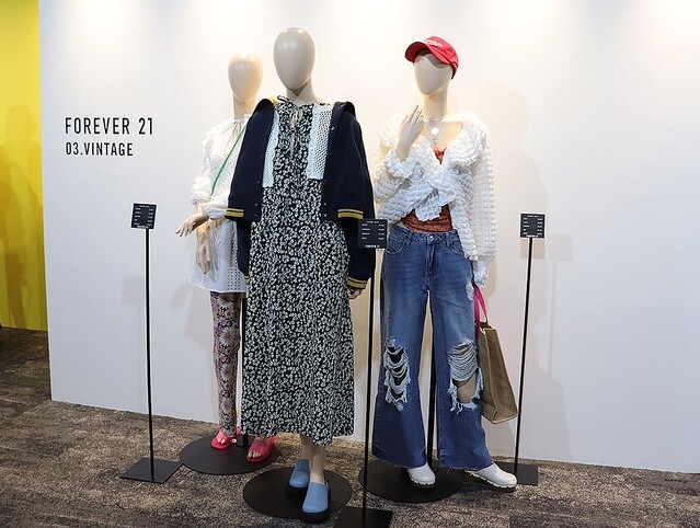再上陸のFOREVER21、2023春夏モデルを公開 - 大量生産・大量消費のイメージから脱却するコレクション - ライブドアニュース