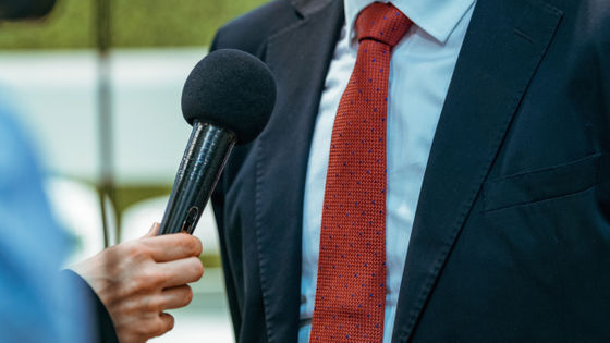 「質問に答えるまでに間がある人は不誠実だとみなされてしまう」という研究結果 - ライブドアニュース