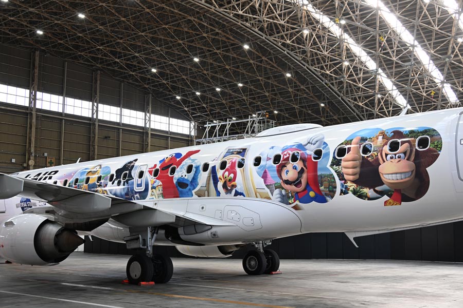 【画像】JAL、USJコラボの特別塗装機第4弾をお披露目 ドンキーコング初めて描く 5/8 - ライブドアニュース