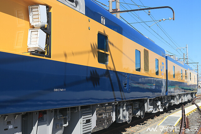 JR西日本「DEC741」公開! 総合検測車の新型車両を導入 - 写真53枚 - ライブドアニュース
