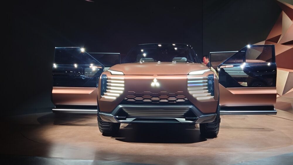 【画像】＜strong＞三菱「エレバンス コンセプト」がJMSで初公開 先進デザイン＆観音開きドアにSNS驚きの声＜/strong＞ 3/3 - ライブドアニュース