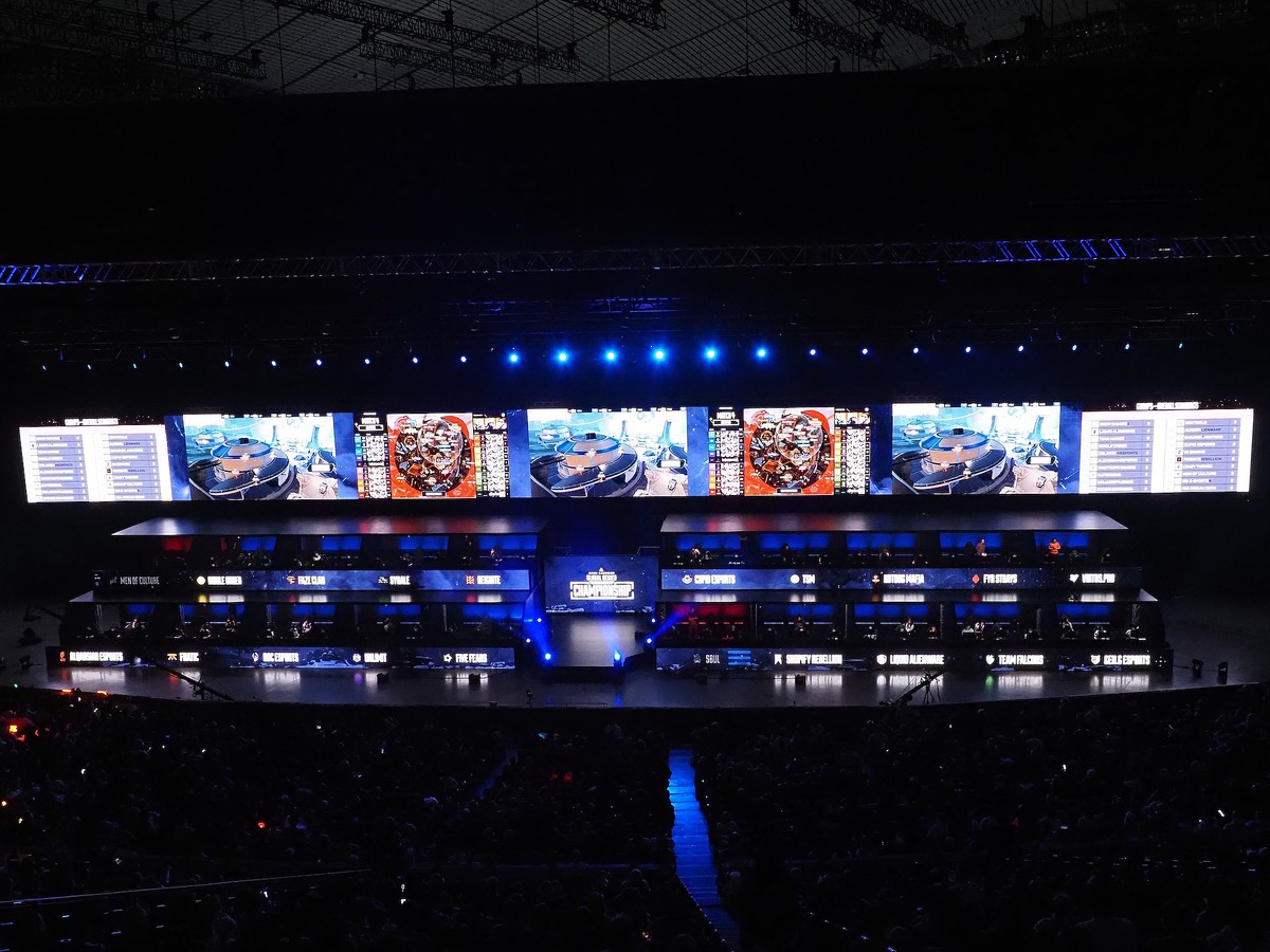 「Apex」世界大会が札幌に帰ってきた！ 「ALGS Year 5 Championship」パワーアップした会場の様子をお届け - ライブドアニュース