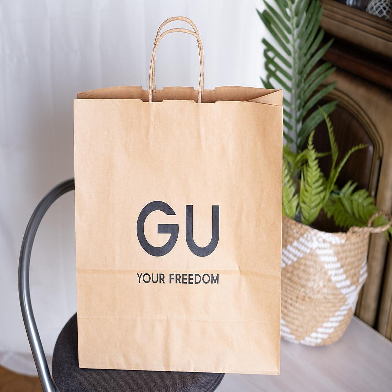 「ワイドパンツ苦手」でも大丈夫！【GU】40・50代が狙いたい「きれい見えパンツ」 (2025年7月19日掲載) - Peachy - ライブドアニュース