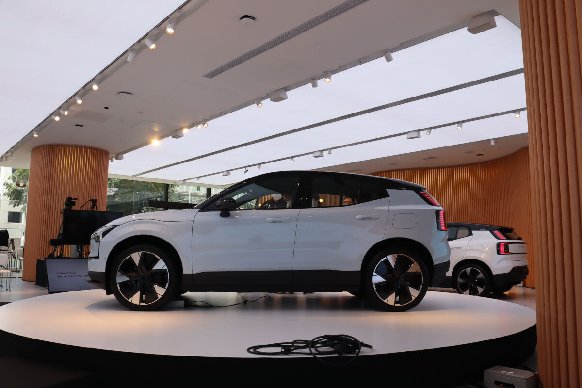 ボルボ史上最小のEV「EX30」がついに発売! 価格は559万円、航続距離は? - ライブドアニュース