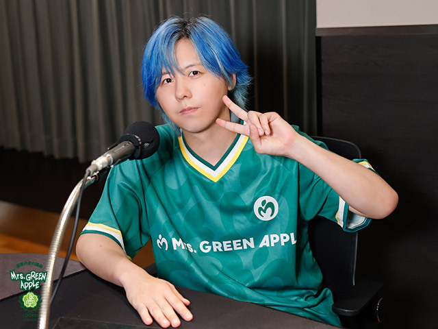 Mrs. GREEN APPLE藤澤涼架「すごいパワーを持っている」「自分でも“すごい楽曲たちだな”って感じられる」メジャーデビュー10周年 ...