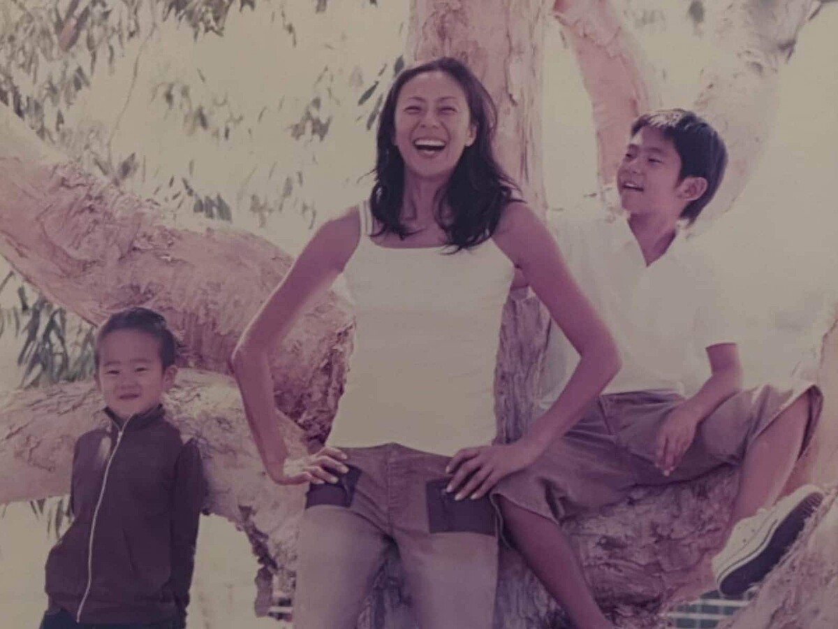 【画像】「かっこいいお母様」RIKACO、息子2人とのレアな家族ショット公開し話題に！ 「素敵な親子愛」 - ライブドアニュース