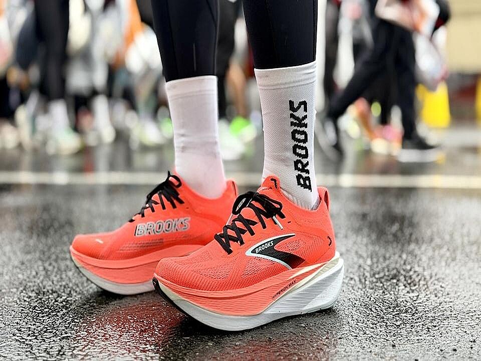 プレート入りシューズデビューはブルックス。スピードが出るのに扱いやすい優等生 (2026年2月1日掲載) - ライブドアニュース