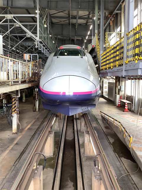 JR東日本、E2系の乗務員体験 - E7系で新潟新幹線車両センター見学 (2023年5月10日掲載) - ライブドアニュース