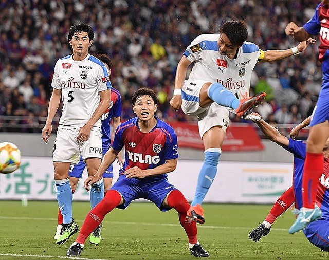 多摩川クラシコ、王者・川崎が首位FC東京に3-0完勝！ 小林悠が通算100得点＆1G1Aの活躍!! (2019年7月14日掲載) - ライブドアニュース
