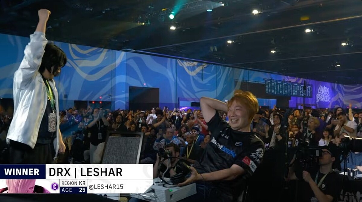 Combo Breaker 2025「スト6」部門の優勝はLeShar選手！ ルーザーズから勝ち上がり板橋ザンギエフ選手との決勝フルセットを ...