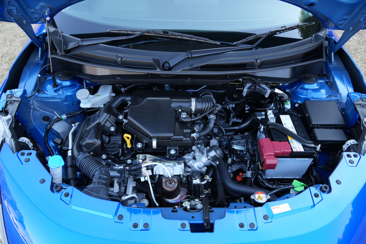 スズキの新型「スイフト」は正直どう? 歴代スイフトに乗った男が徹底取材! - ライブドアニュース