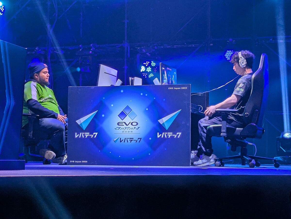 【画像】【EVOJ2025】「スト6」部門決勝レポート。MenaRD選手が2連覇を達成！ EVO壇上からウメハラ選手に向けて再度挑戦状を ...