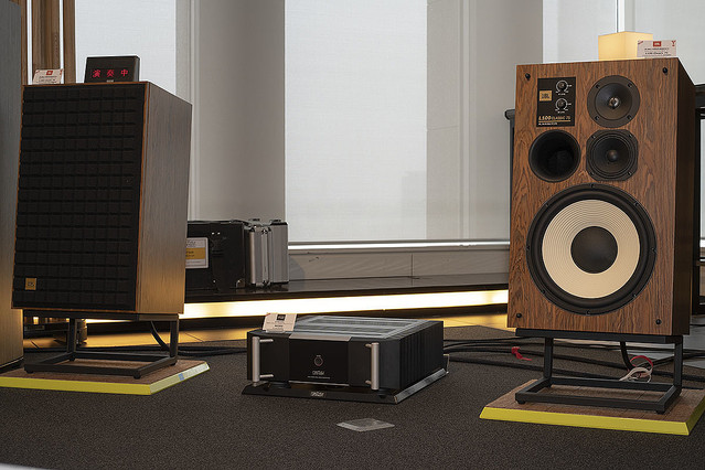 JBL、創立75周年記念スピーカー「L100 Classic 75」。アンプ「SA750」も - ライブドアニュース