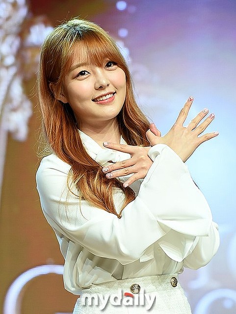 【画像】【PHOTO】ARIAZ、デビューアルバム「Grand Opera」発売記念ショーケースに登場…キュートな6人組 10/21 ...