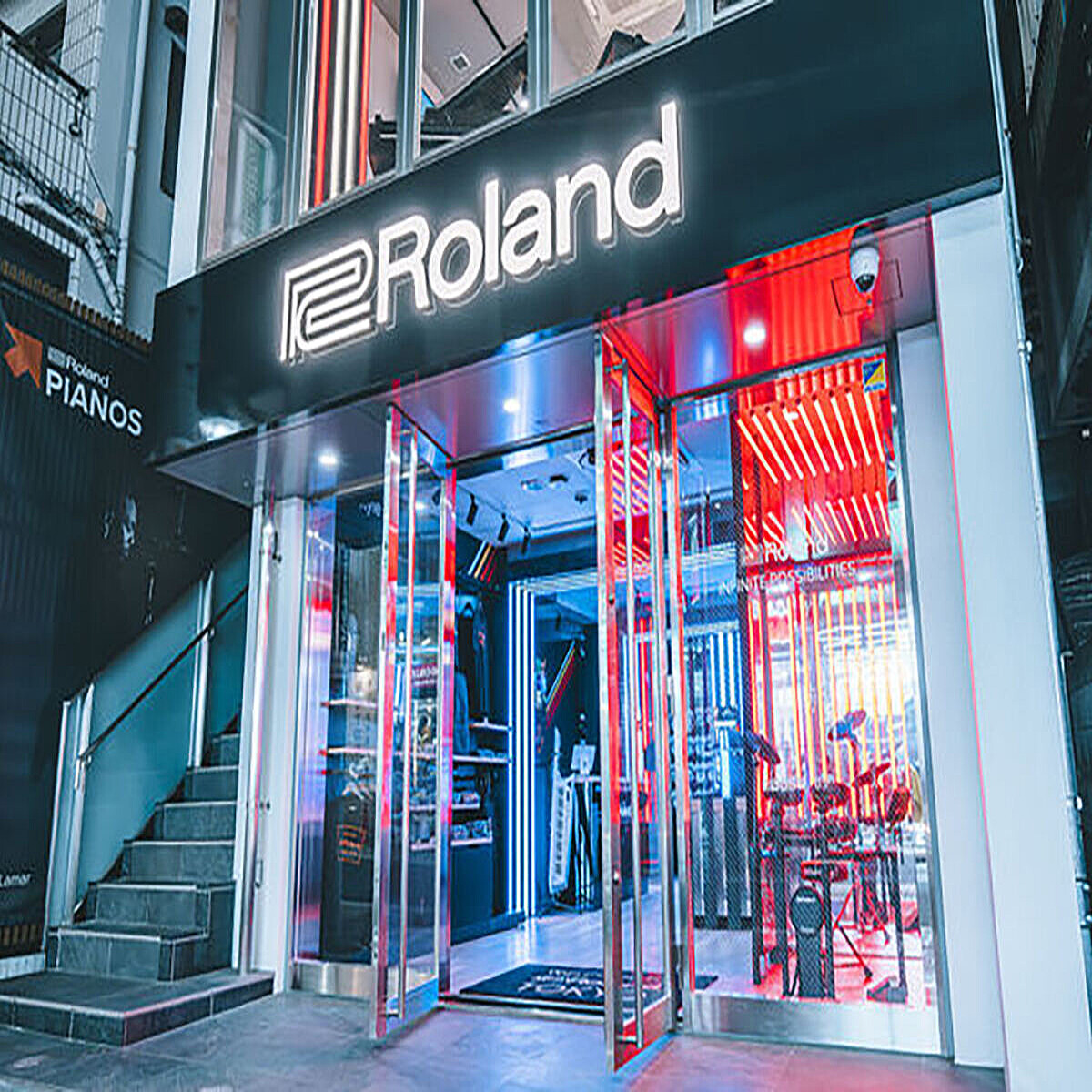 東京・原宿にローランドの日本初の直営店「Roland Store Tokyo」がオープン (2023年10月5日掲載) - ライブドアニュース