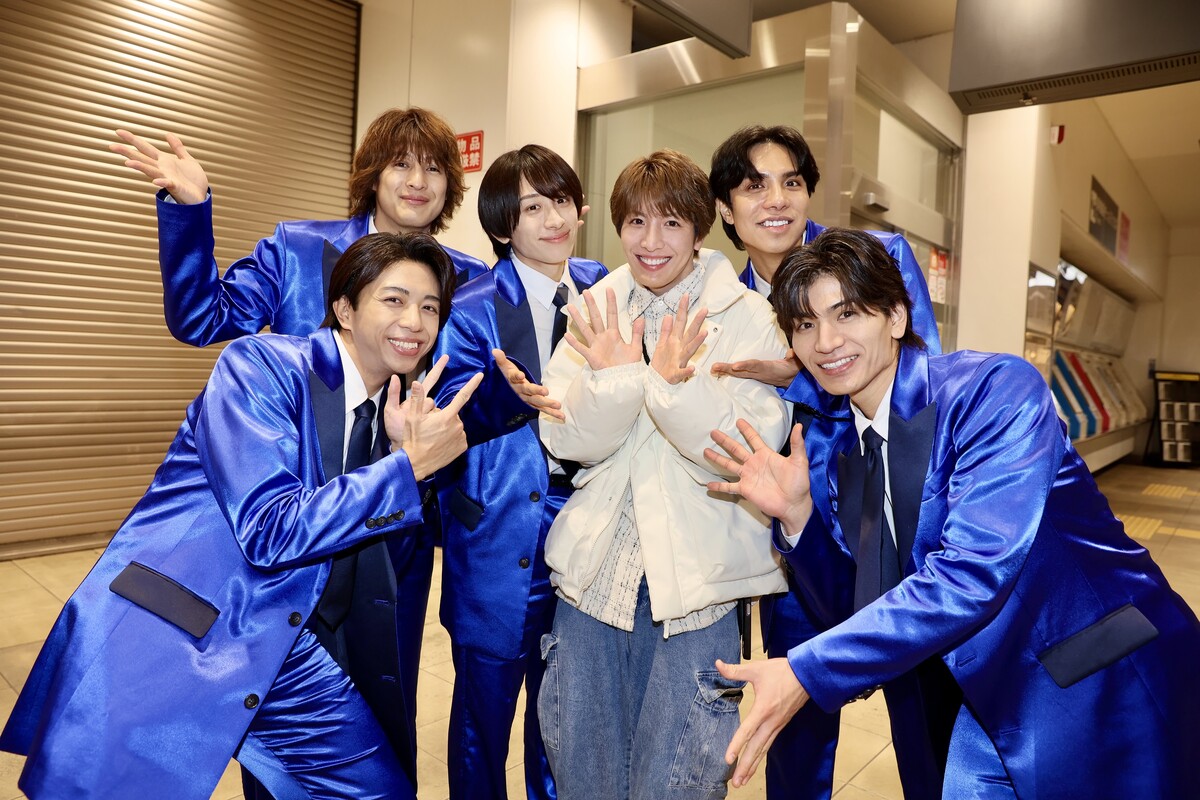 【画像】「MATSURI」松岡卓弥と劇団員美女を深夜の駅で激写「たまたまそこで」 5/7 - ライブドアニュース