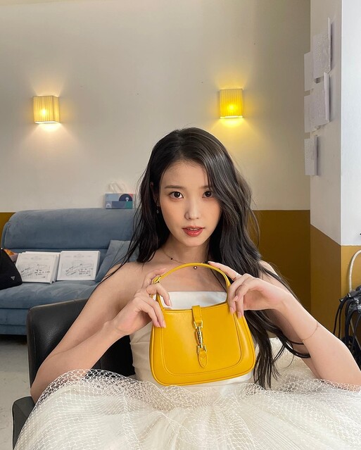 IU、熱愛認め初のインスタ投稿…天使のようなビジュアルに釘付け - ライブドアニュース