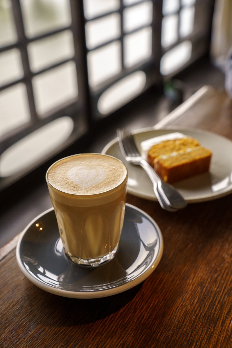 写真映えも味わいも完璧！北浜で見つけたリバーサイドカフェでモーニング - ライブドアニュース