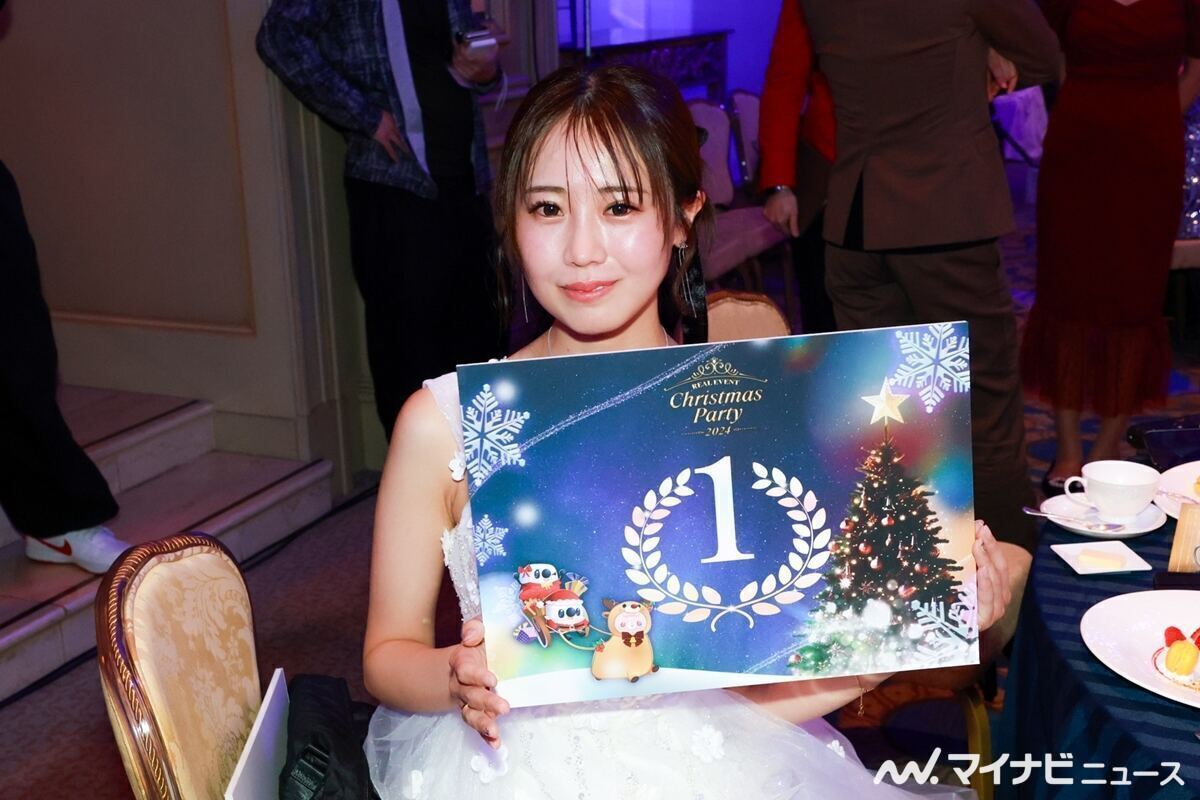 セクシードレスで美の競演! ライバー45名が集結した17LIVEイベント「Christmas Party 2024」に潜入取材 (2024年12月31日掲載) - ライブドアニュース
