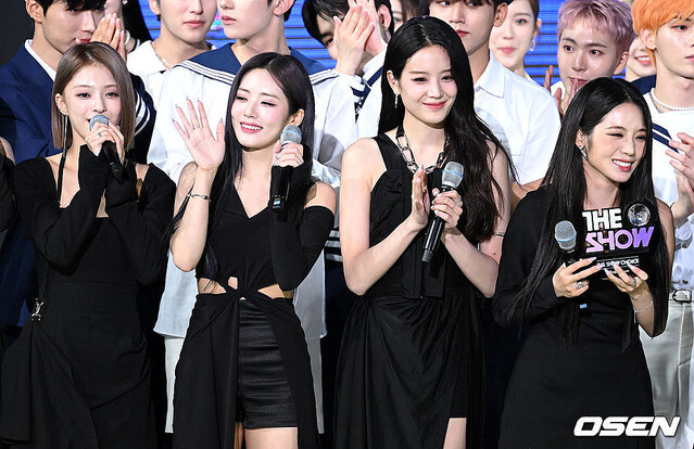 【画像】【PHOTO】fromis_9＆BTOB ミンヒョク＆XGら「THE SHOW」の生放送に参加 2/18 - ライブドアニュース