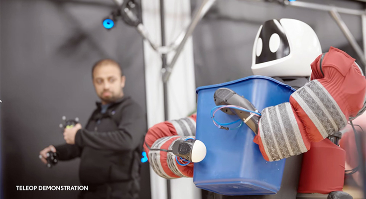 【画像】トヨタが手と胸を器用に使うソフトロボット「Punyo」(ぷにょ)の動画を公開 人の行動を助ける柔らかい操作研究用ロボット 4/6 ...