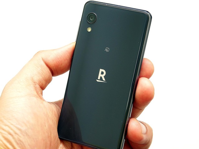 極小スマホ Rakuten Mini実機レビュー。小容量プランと相性抜群（石野純也） - ライブドアニュース