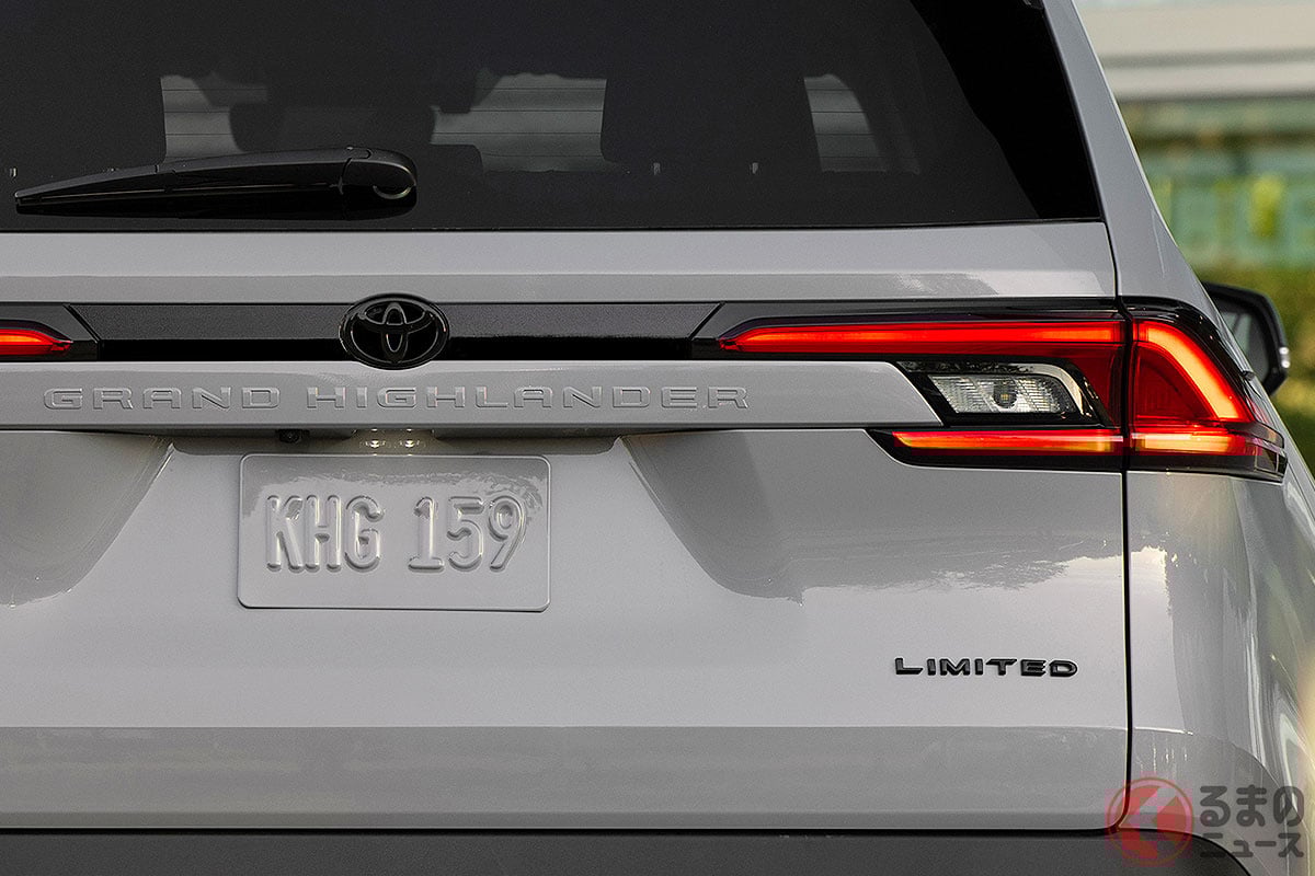 全長5.1m！ 8人乗れるトヨタ「大型3列SUV」がスゴい！ 迫力デザインで室内広すぎ！ めちゃパワフルな「グランドハイランダー」米国仕様どんなモデル？ - ライブドアニュース