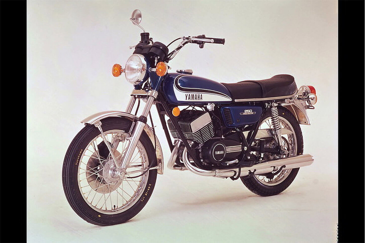 【画像】片岡義男の「回顧録」#4──Bobby’s Girlが名付け親～ 『ボビーに首ったけ』とヤマハRD250 2/5 - ライブドアニュース