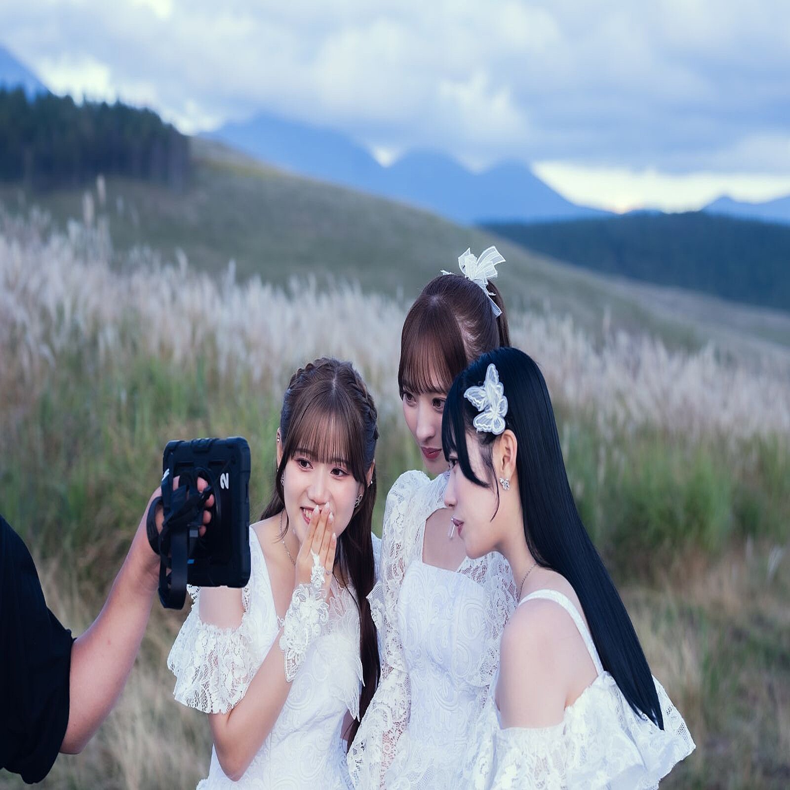 ClariS「コネクト -season 03-」MV収録にリスアニ！編集部が密着！ 2日間にわたって行われたシューティングの模様をレポート！ (2025年10月23日掲載) - ライブドアニュース